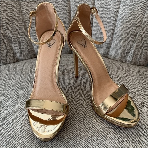 Windsor | Shoes | Windsor Gold Heels | Poshmark